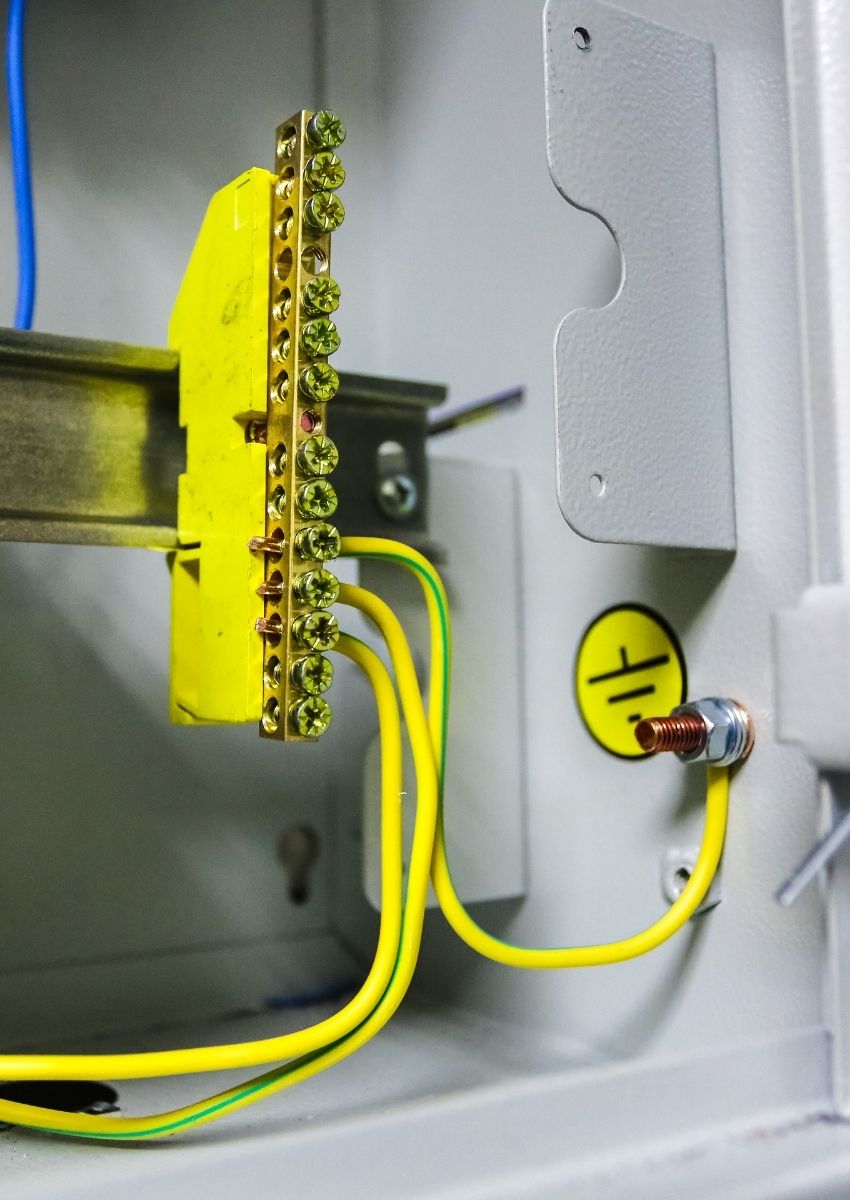 Earth Bonding Installation | Gas Meter | Water Earth Near Me | Upkeepone